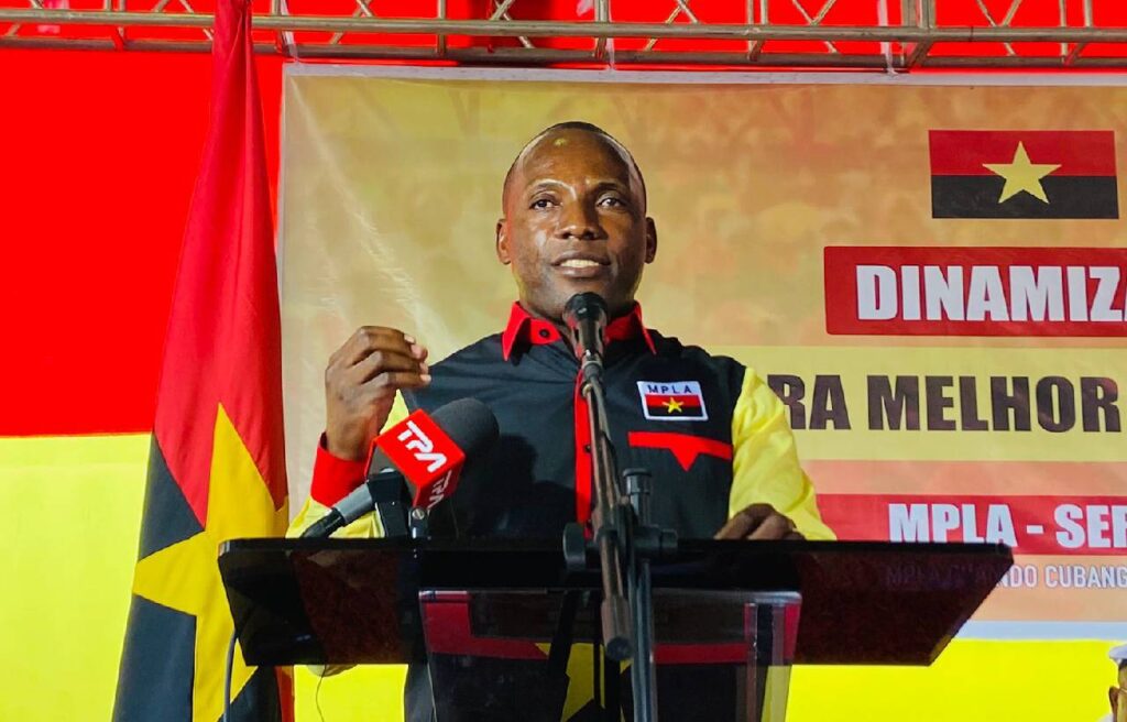 CUANDO CUBANGO: MPLA QUER MILITANTES CAPAZES E EXEMPLARES - MPLA
